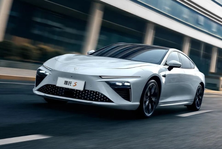 哪吒S 520版车型上市，纯电续航520km，18.98万元起售 - 知乎