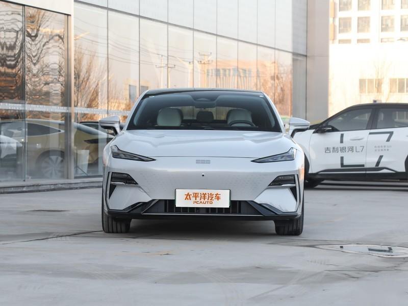 17.58万起售 吉利银河E8上市 SEA架构打造/45英寸8K大屏+8295芯片 - 知乎