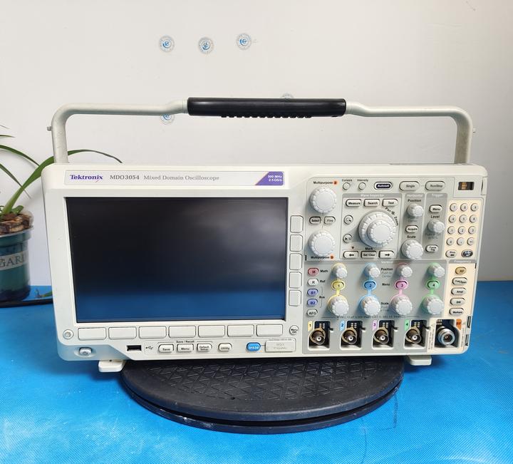 Tektronix MDO3014 MDO3024 混合域示波器 - 知乎