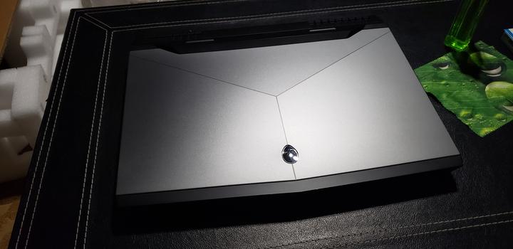 外星人Alienware 17R4 测评/升级 - 知乎