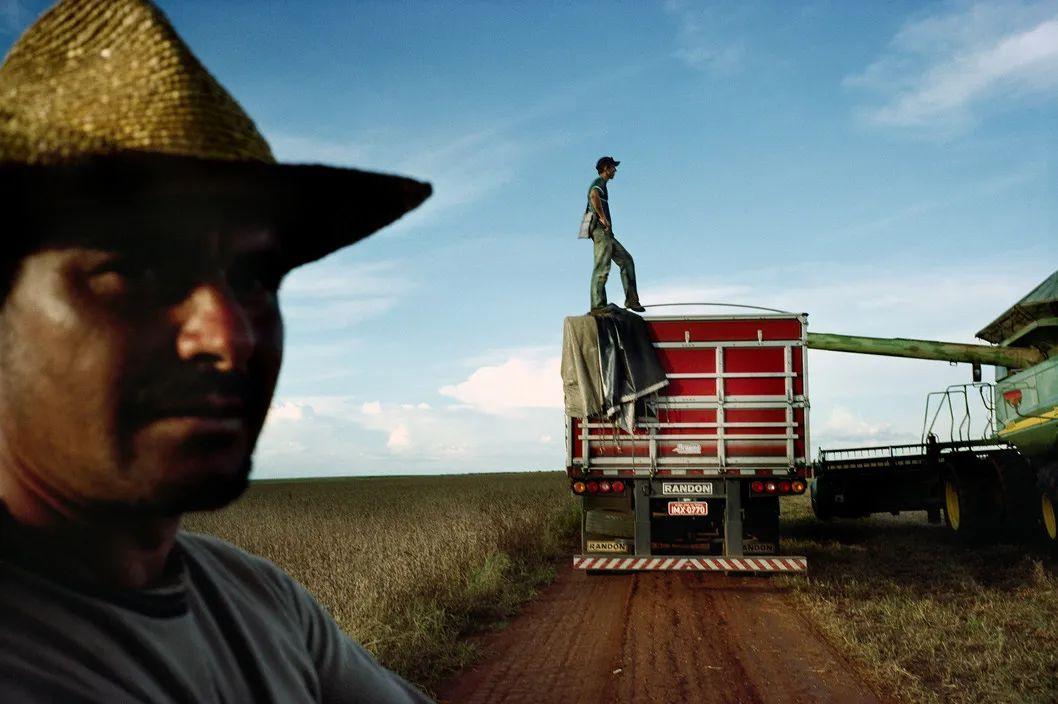 Alex Webb | 全集：99%的街拍照片都是失败的 - 知乎