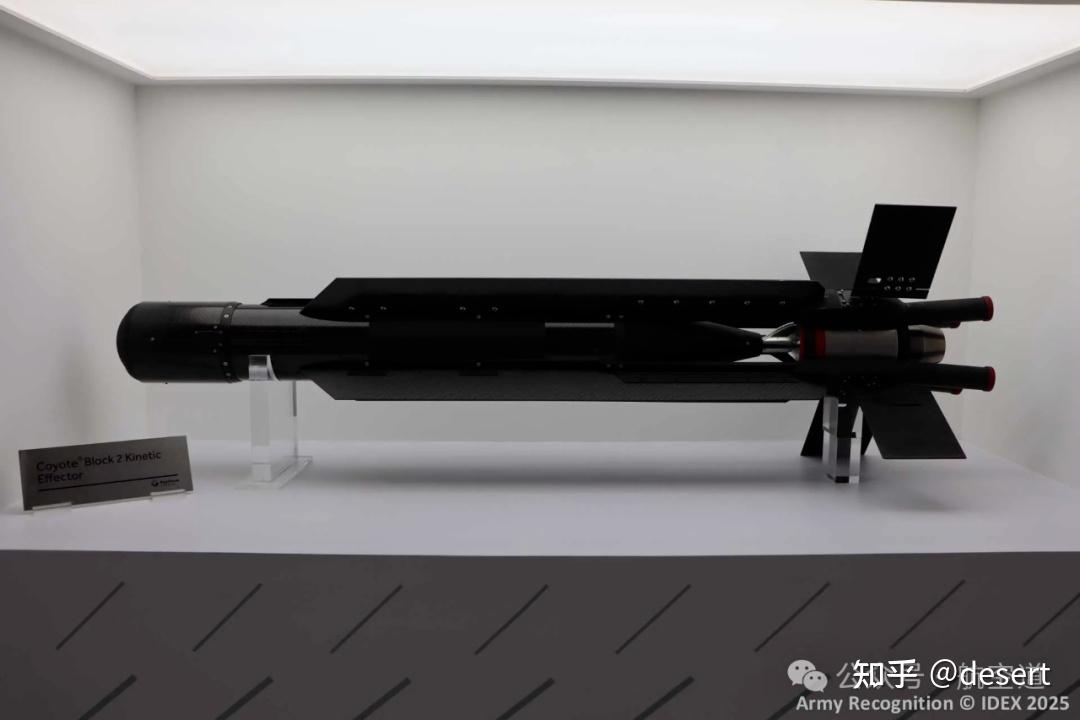 雷神公司首次从直升机上发射新型 “郊狼”（Coyote）轻型短程无人机系统 - 知乎