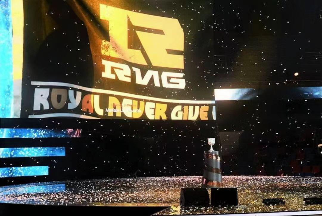 《英雄联盟》S12总决赛8强出炉：RNG VS T1，RNG能进4强吗？ - 知乎