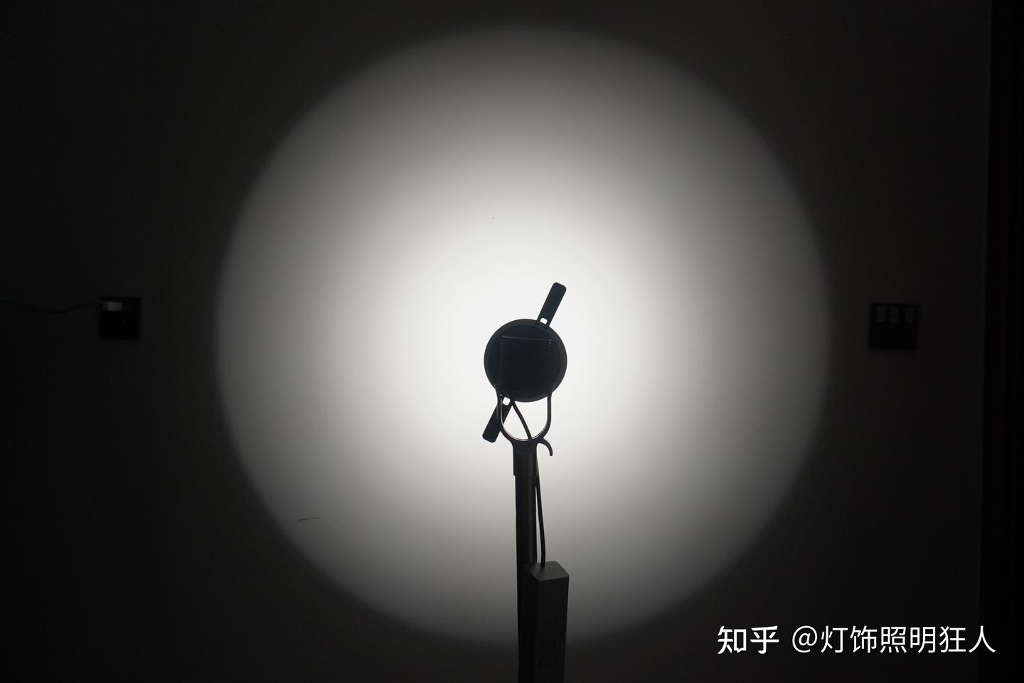 lipro新款E2筒灯射灯刷新防眩新高度UGR＜6，除了米家还有哪些全新升级？ - 知乎