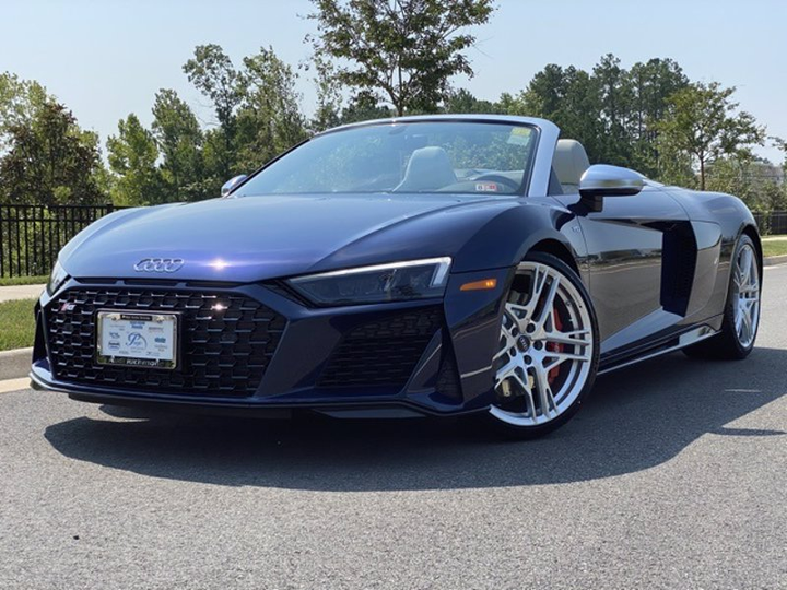 新款奥迪R8，如此运动的跑车，确实让人十分心动，爱了爱了 - 知乎
