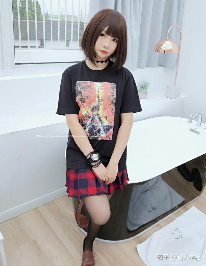 COS：铭铭Kizami 网红cosplay美图 cos美女写真套图合集 - 知乎