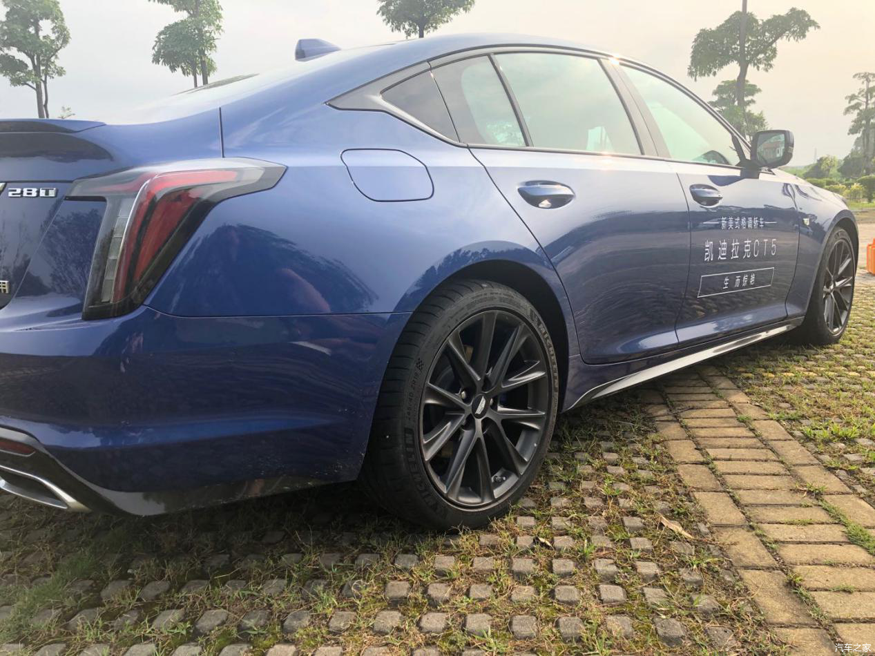 试驾凯迪拉克CT5！241马力+10AT，30万要驾驶乐趣，还在只看3系？ - 知乎