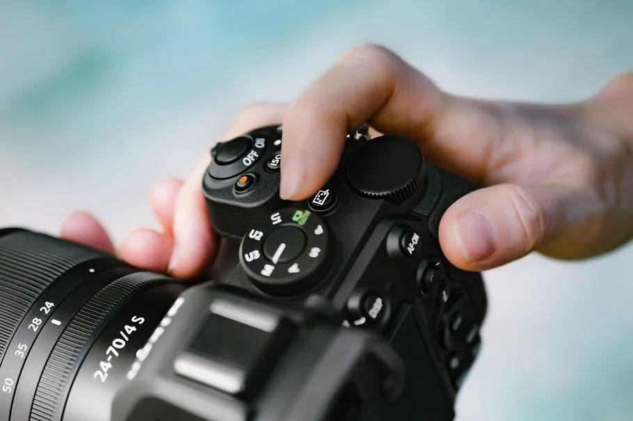 如何评价尼康2025年发布的Z5 2，单机身售价10999，是否值得购买？ - 知乎