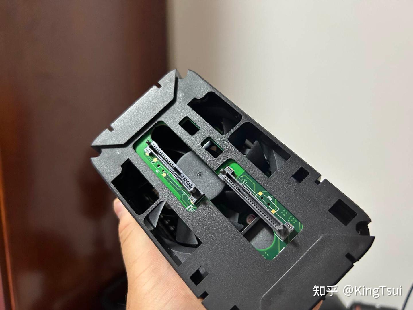 极空间 Z2PRO & Q2C NAS 及关联服务的体验 - 知乎