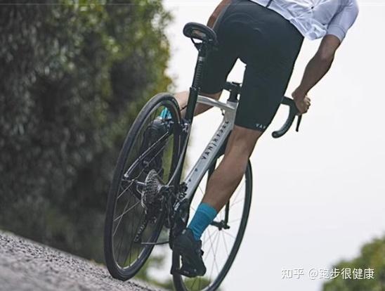 2023年迪卡侬edr af105公路车值得买吗？