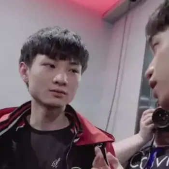 Haro：从LPL豪门EDG到侠队RW，未改将帅之才的本色！ - 知乎