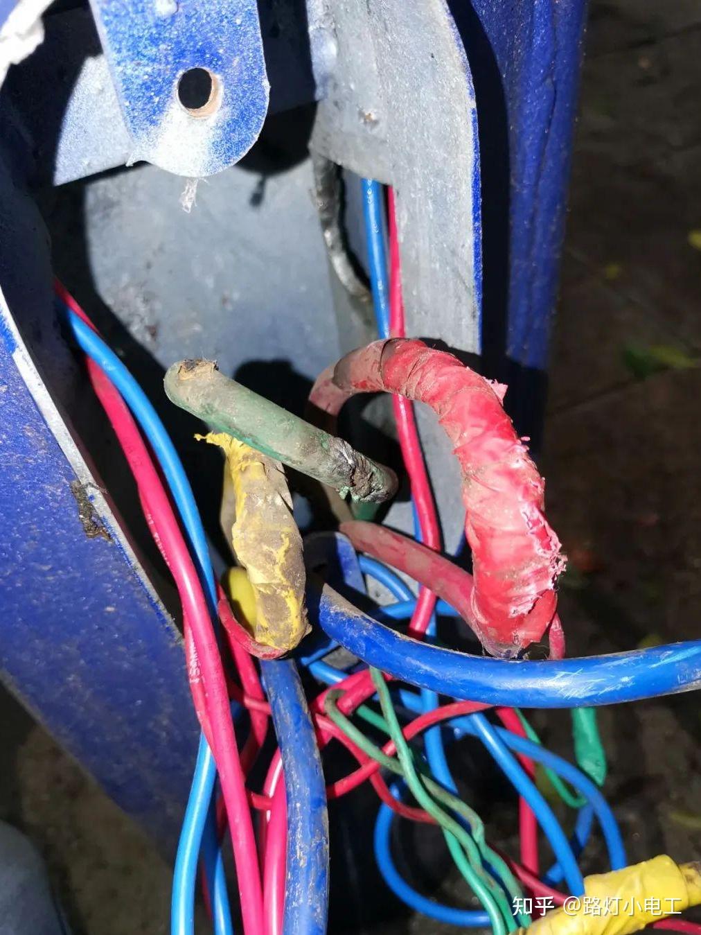 解读标准CJJ 89-2012中关于路灯电缆和接头的要求 - 知乎