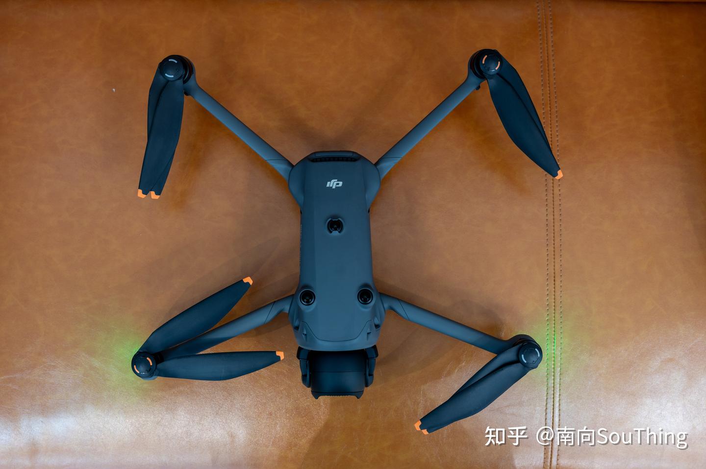 重新定义无人机？大疆正式发布mavic4pro！ - 知乎