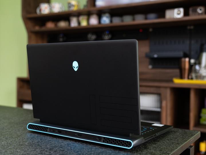 拥有顶配的外星人是怎样一种体验？Alienware m15 R6实际体验分享 - 知乎