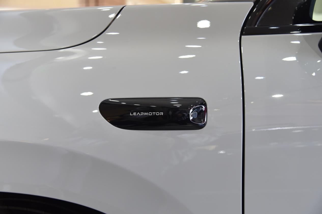 20万内配8295+激光雷达，零跑C10值得选择吗？ - 知乎