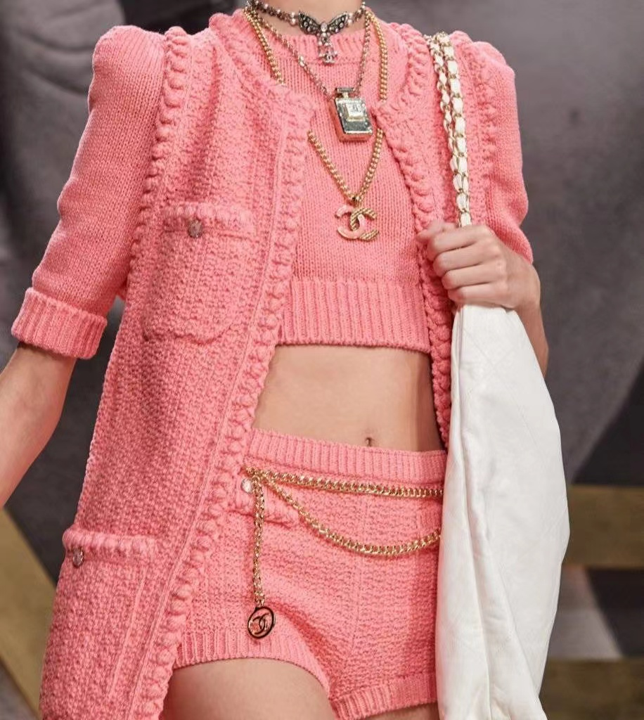 体型篇|扁平H型身材如何穿出曲线美？ - 知乎