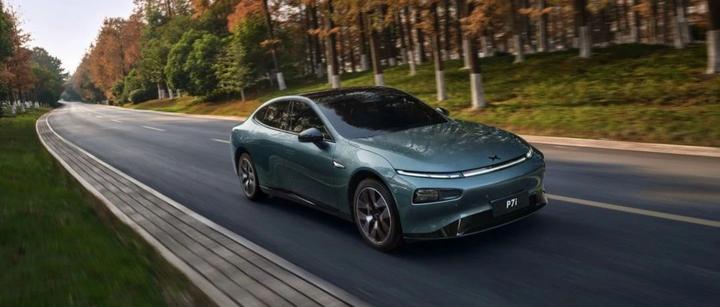 24.99万元起售，小鹏P7i加量又加价，何小鹏渡劫就靠它了 - 知乎