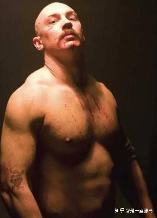 汤姆·哈迪：从英俊小生到“肌肉野兽”，他的身材变形堪称传奇 - 知乎