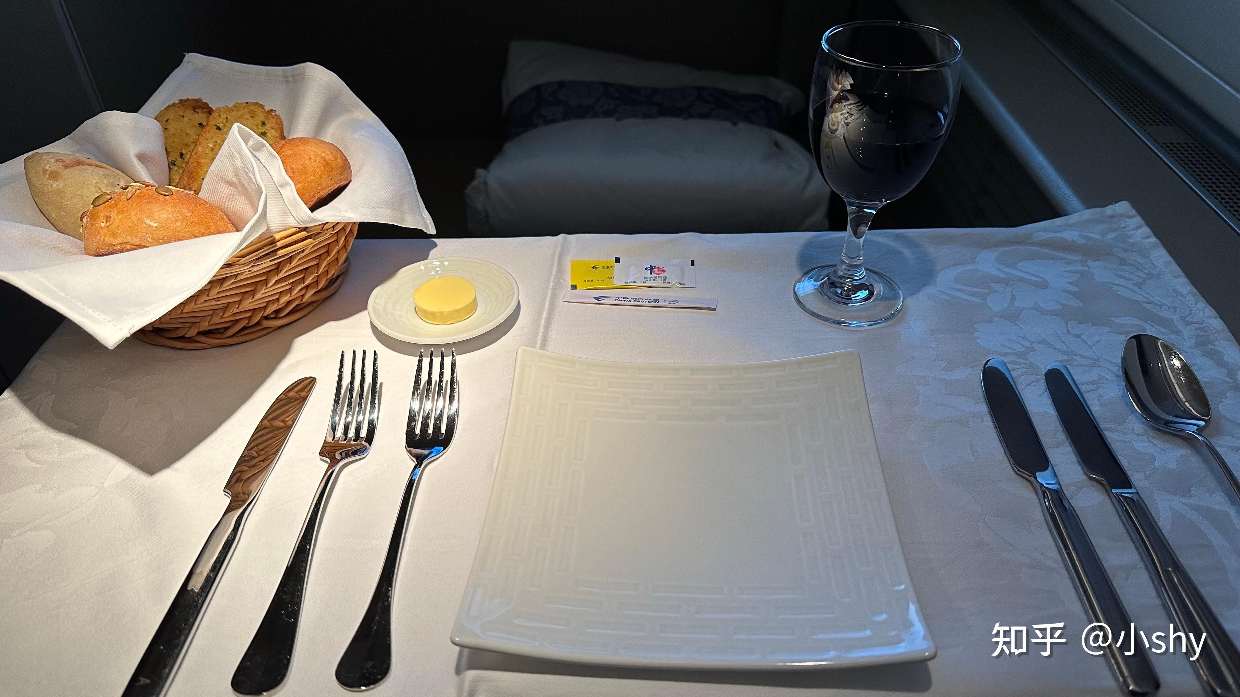 飞机上的飞机餐都很难吃吗？ - 知乎