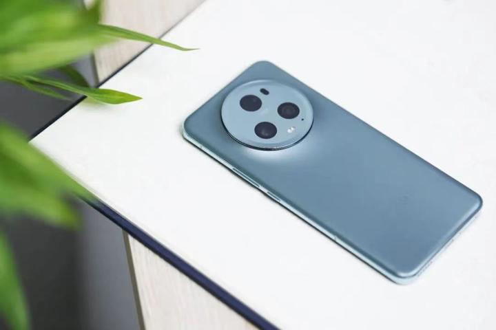 3K价位段竞争力十足！荣耀Magic5值得入手吗？优缺点总结 - 知乎