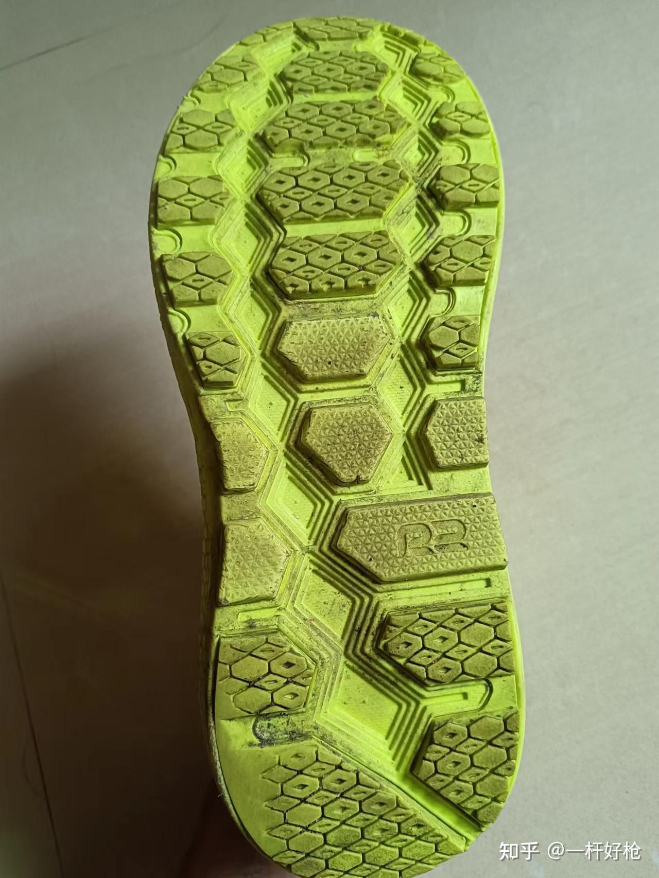 R2 Cloud云跑鞋跑鞋开箱评测（跑鞋肉身评测第十六双） - 知乎