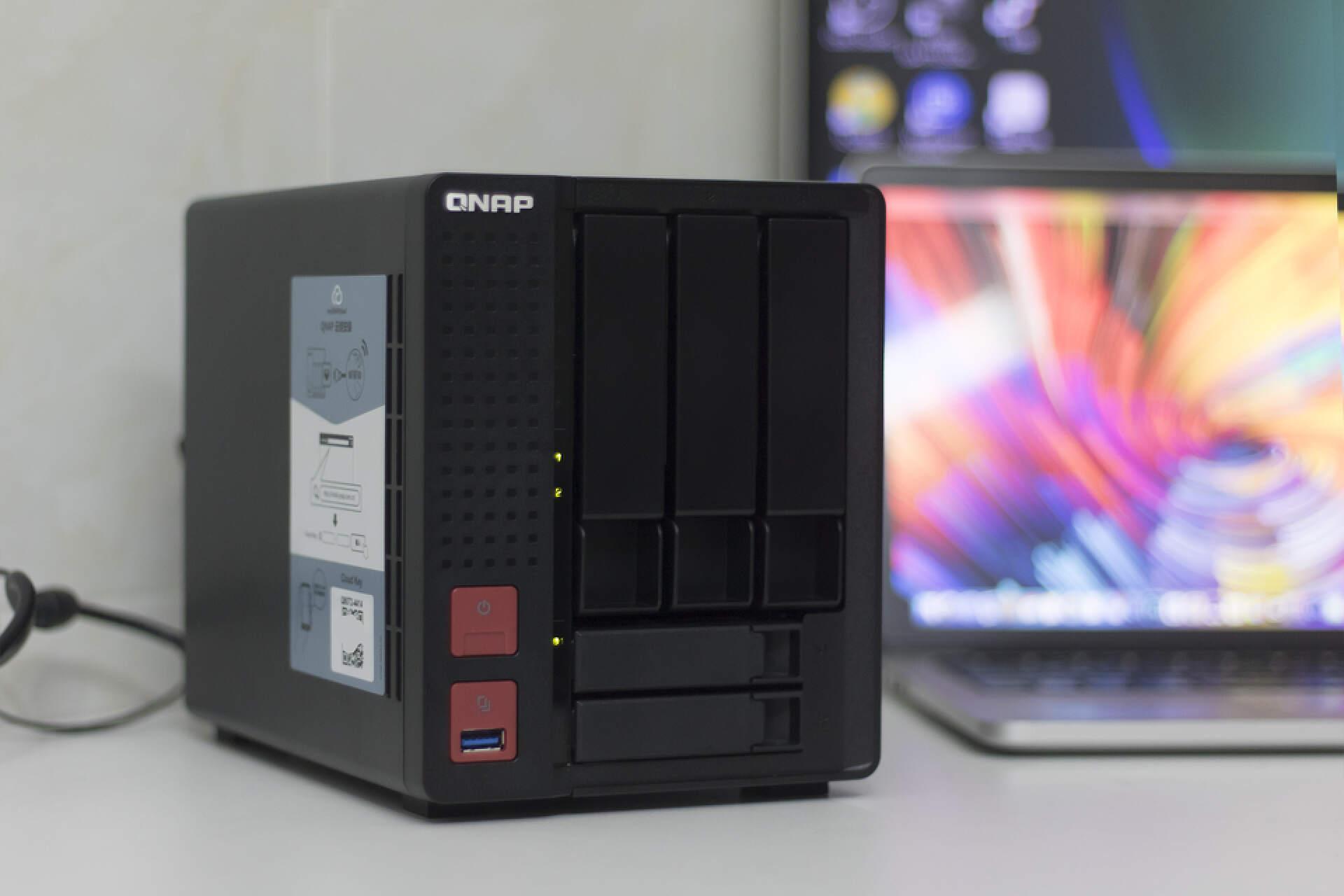 NAS也能玩All in One！在威联通NAS上部署OpenWRT软路由+Win/Linux虚拟机+影音服务器，一机多用，保姆教程助你玩转AIO/威联通TS-564开箱 - 知乎