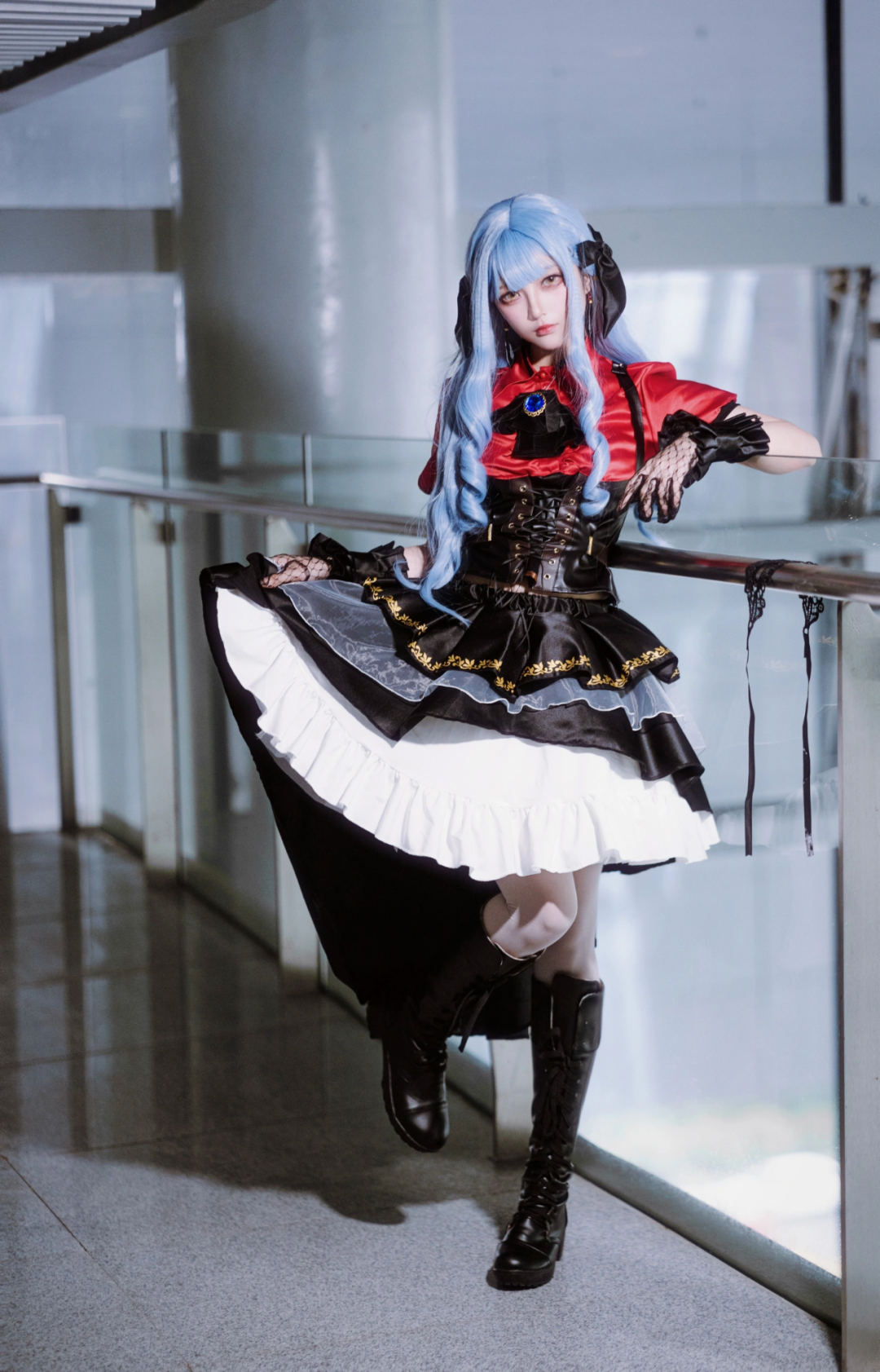 身形苗条 气质非凡的小姐姐~MyGO!!!!! 丰川祥子cos - 知乎