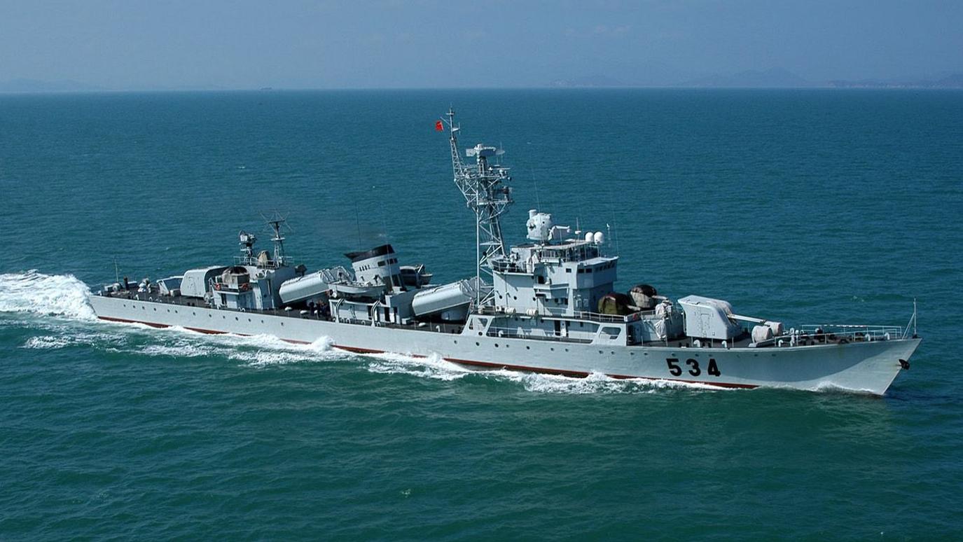 请问怎样从外观区分052C/D 054A 055和056？ - 知乎