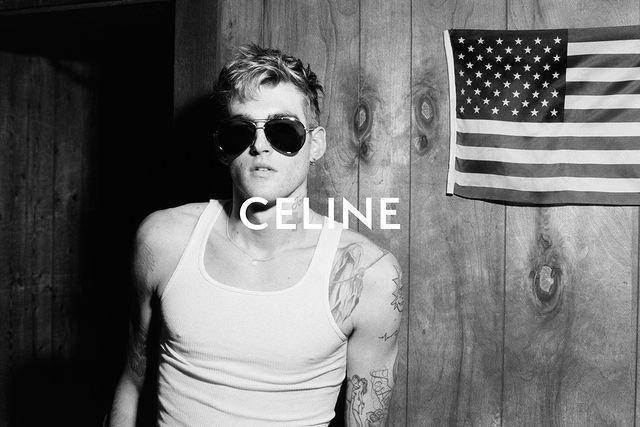 如今比Dior还牛？看Lisa超爱的CELINE如何转型！ - 知乎