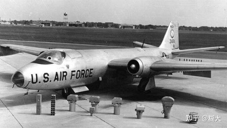 美国上空的多用途B-57“堪培拉”轰炸机 - 知乎
