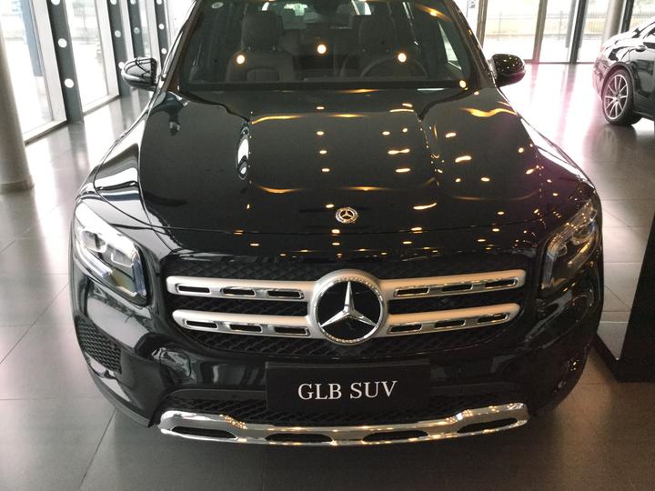 实拍2020款奔驰GLB！最高车速207km/h，配1.3T+双离合+全时四驱 - 知乎