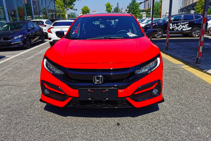到店拍2021款本田思域！红色车身很亮眼，轴距2.7米，配1.5T+CVT - 知乎