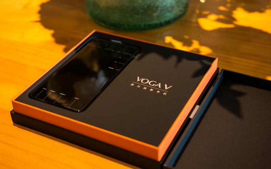 随时随地享受巨屏的体验—青橙 VOGA V激光投影手机试用 - 知乎