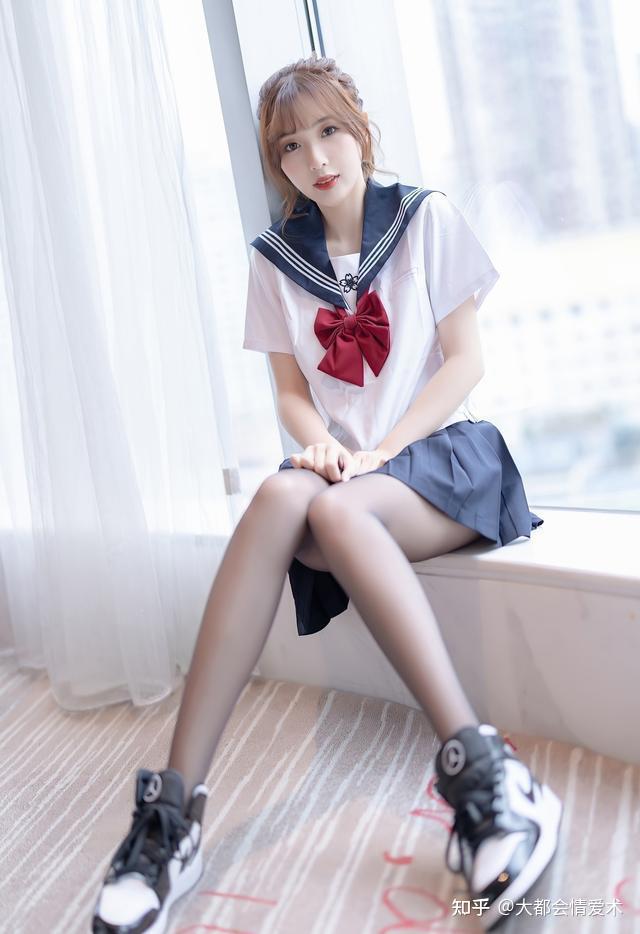 黑丝图集，窗边的清纯可人的jk小姐姐谁不爱呢 知乎