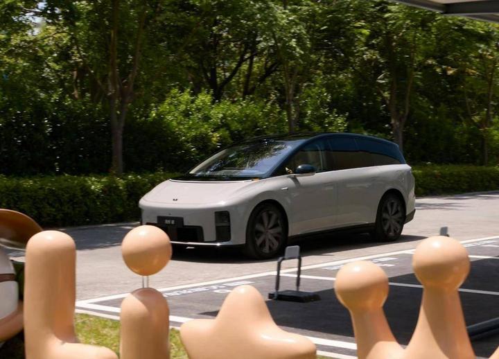 800V+5C快充，理想i8来袭，对标小米YU7有多少胜算？ - 知乎