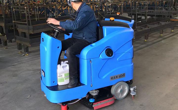 座驾式洗地机【YOUNISI优尼斯说清洁】 - 知乎