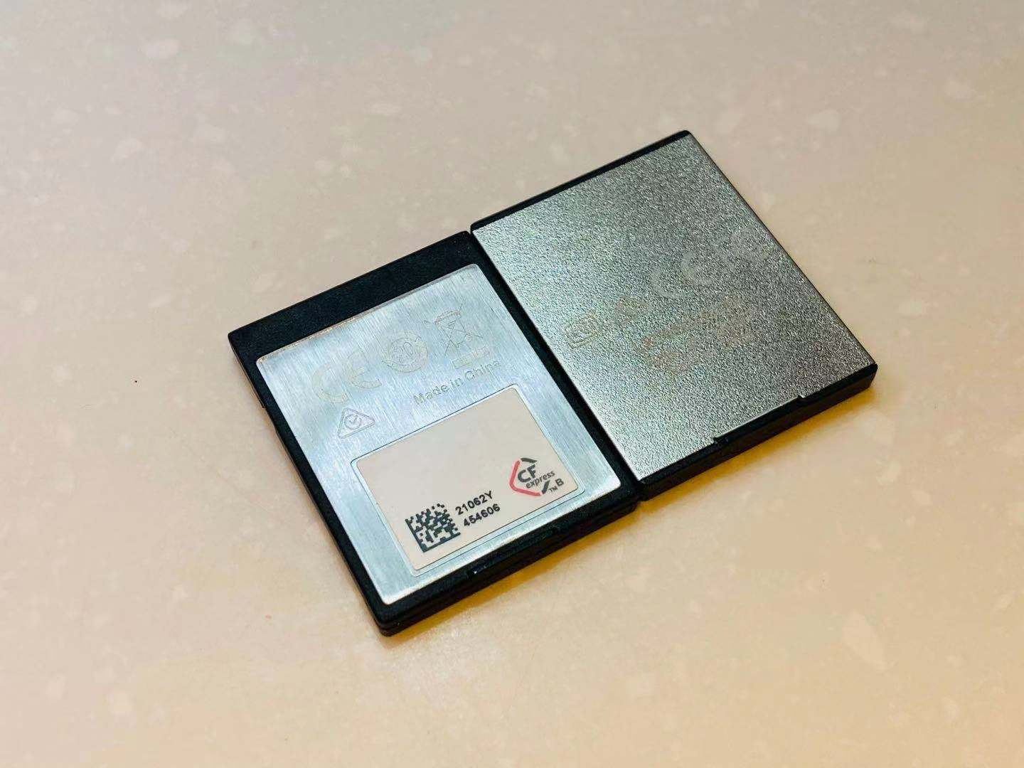 CFE卡战未来！两款CFexpress Type B型卡横向对比 - 知乎