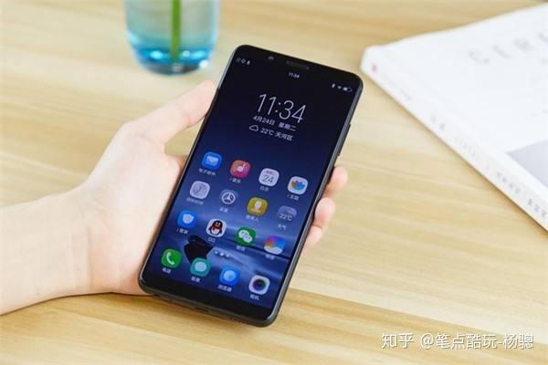 笔点说：手机触屏原理是什么？为什么戴手套不能触控屏幕？ - 知乎