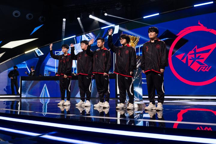 RW侠零封KSG豪取五连胜，AG领跑A组，Hero占据C组头名 - 知乎