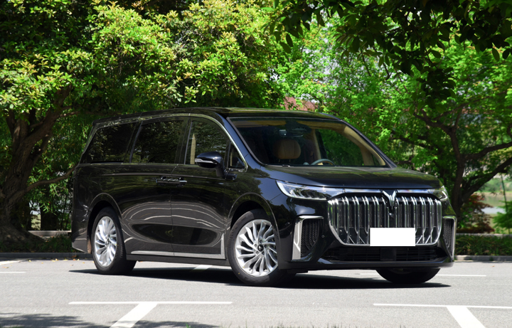 岚图梦想家PK传祺E9，国产顶级MPV对决，谁的实力更强？ - 知乎