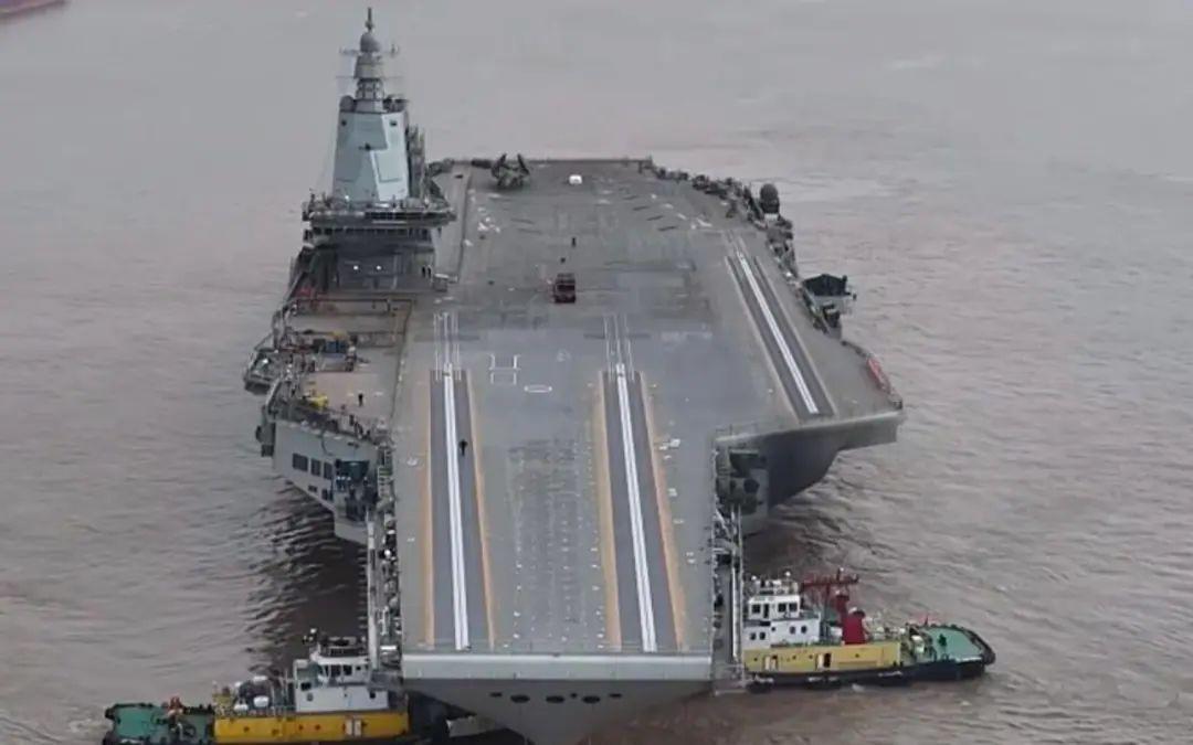 单挑美航母战斗群！“带刀侍卫”055大驱究竟有多彪悍？ - 知乎