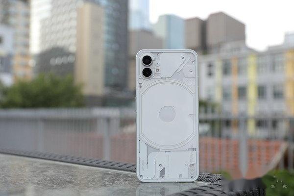 Nothing phone (1)评测：一款需要勇气的理想主义产品 - 知乎