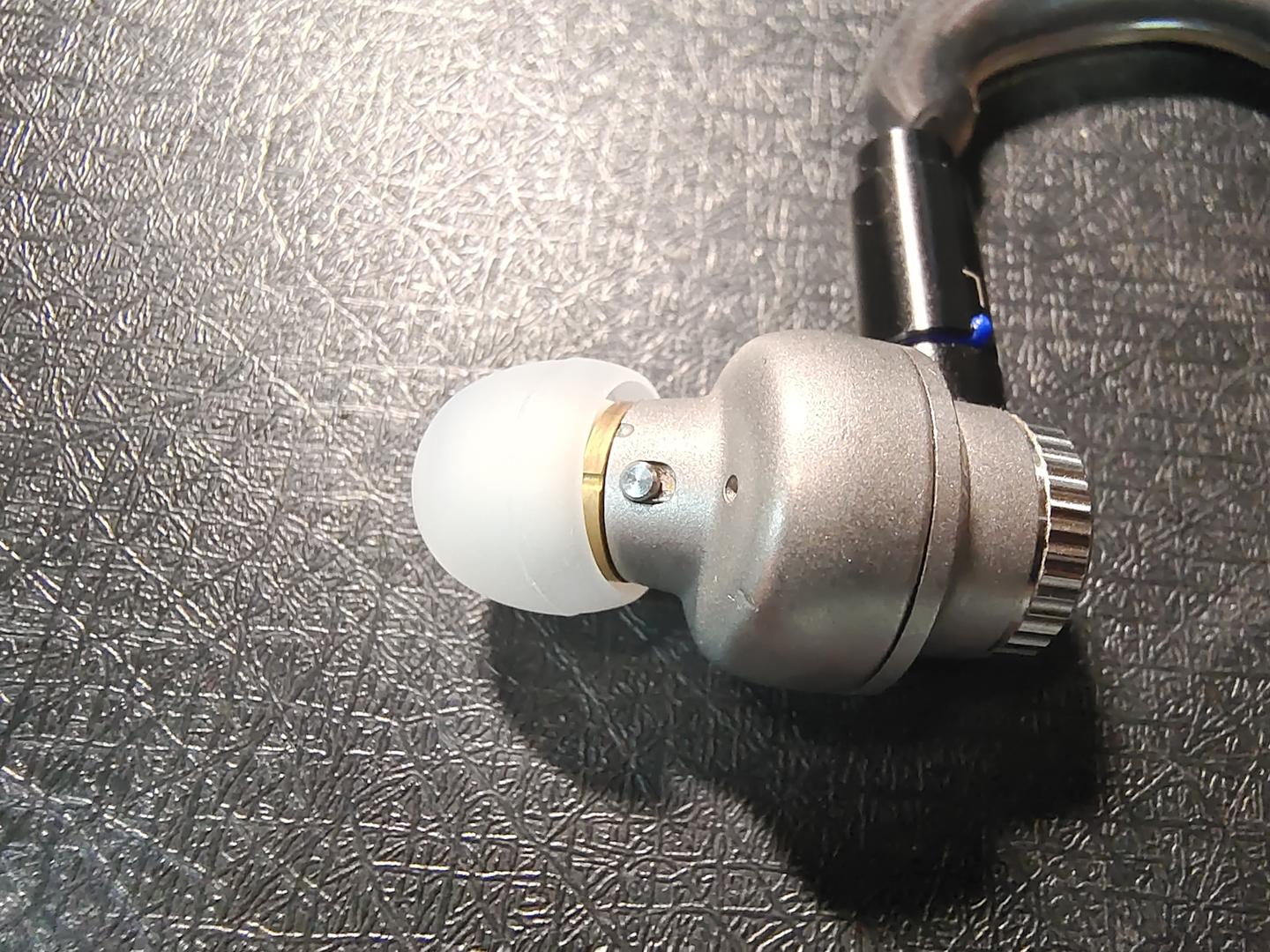 关于JVC FD01… - 知乎