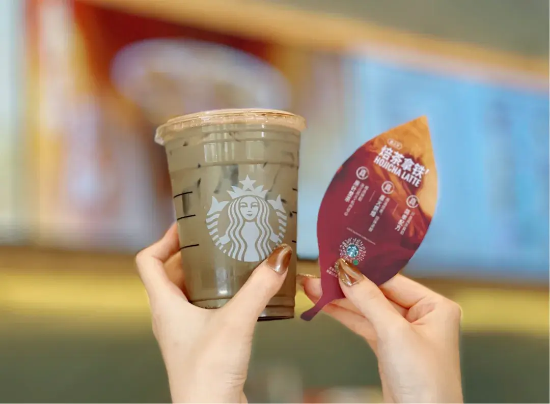 秋天看好这一杯！风靡日本香港，星巴克已在7800 门店上新 知乎