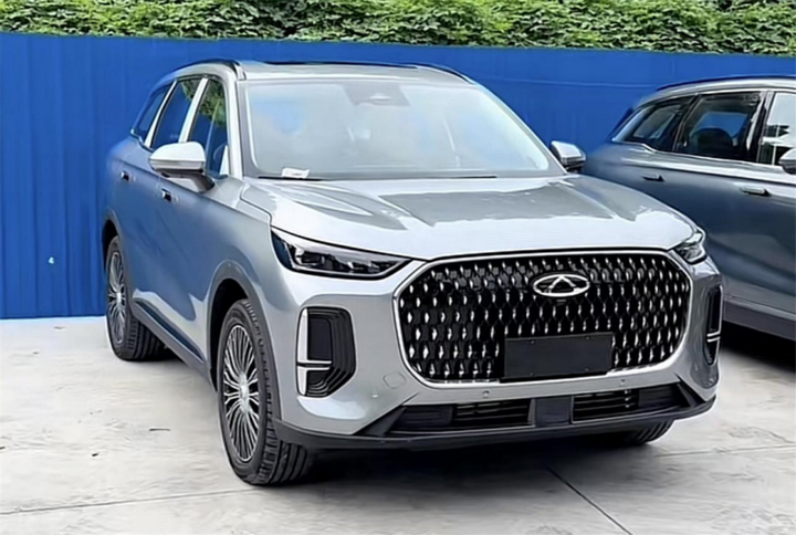 车身长度近4.8米，搭载2.0T发动机 奇瑞瑞虎8L实车曝光 - 知乎