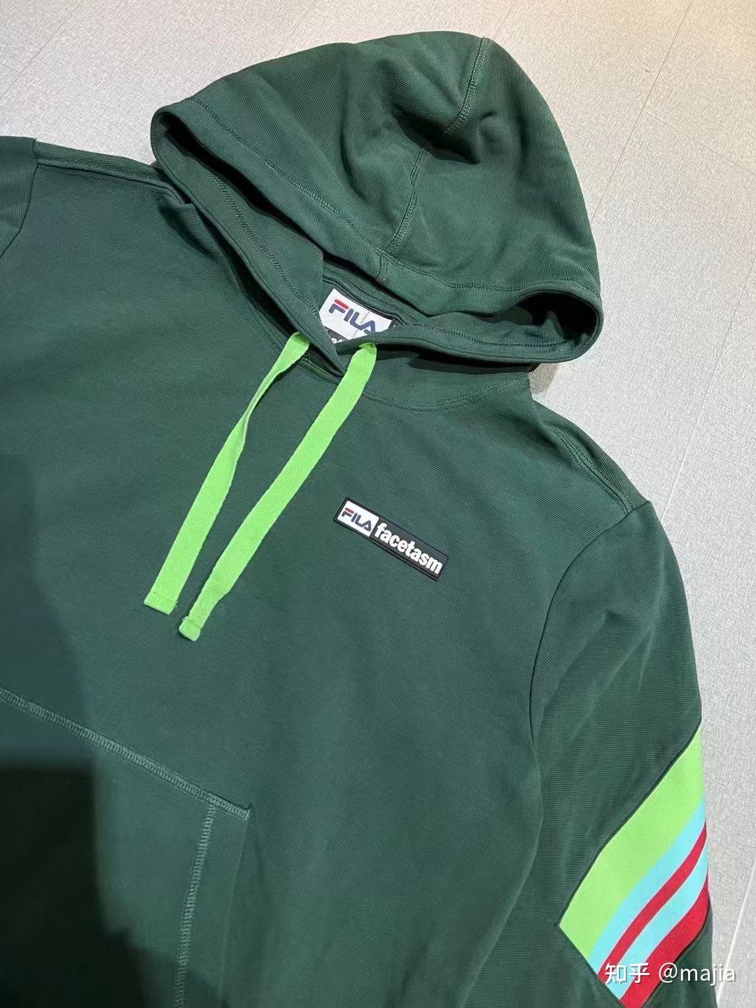 斐乐FILA X FACETASM 联名解构风 22年春秋款 潮流运动 女士 连帽卫衣 - 知乎