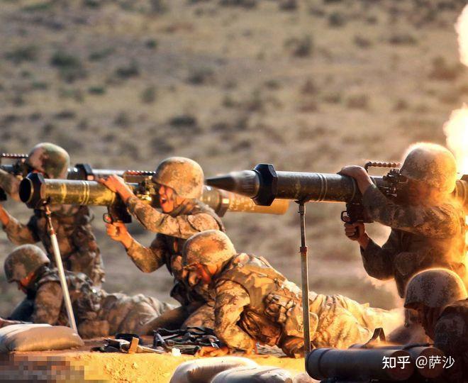 解放军步兵手中的火箭大炮：用了20多年的PF98式120毫米火箭筒 - 知乎