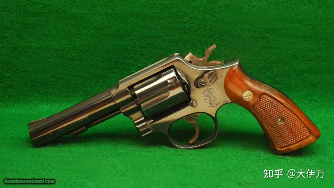 香港警队换枪了：引入国产手枪CF98A和CS/LP5，小左轮终于退役了 - 知乎