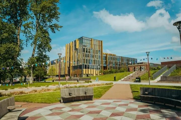 【无忧留学】抢跑名校！25fall英本申请，这么规划，offer+1+1+1 - 知乎