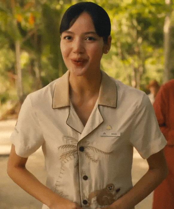 疯马秀之后的Lisa，参演了《白莲花度假村》第三季 - 知乎